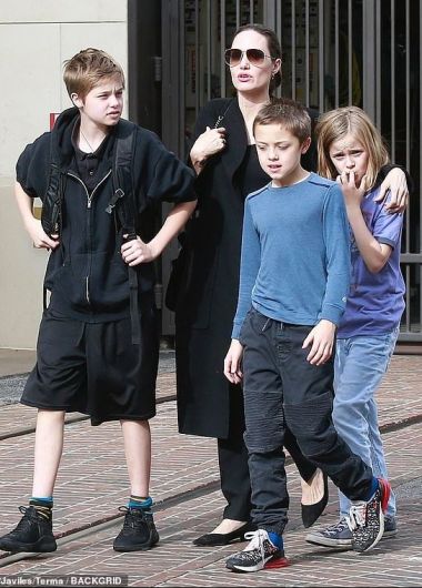 Shiloh, le hije de Angelina Jolie y Brad Pitt, comenzó con su ...