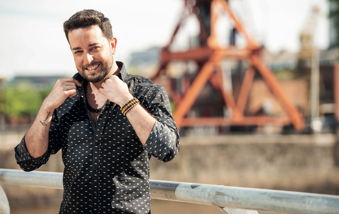 Javier Manzano: “Cuando canto me transporto a otro mundo” - Revista ...