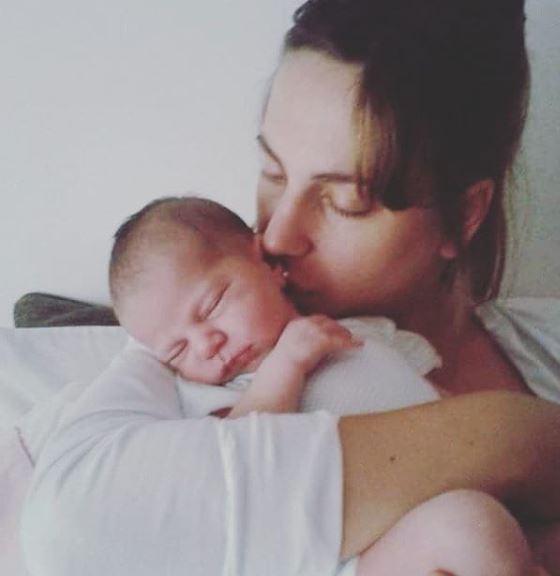 Lu Iacono, la actriz que la rompe en los sketches con Guille Aquino ...