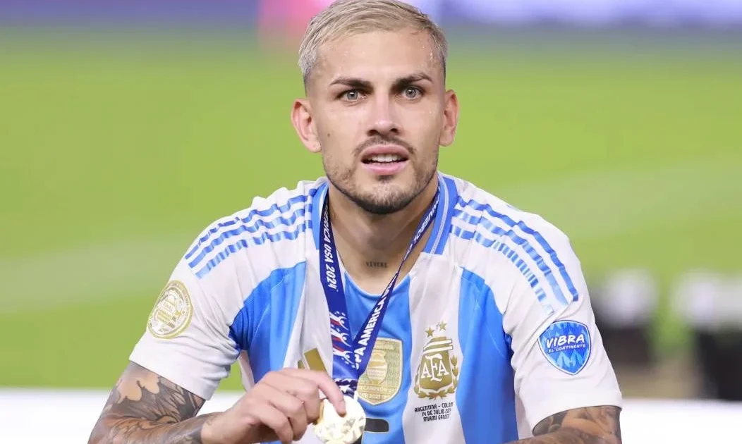 El tremendo cambio de look de Leandro Paredes en su regreso a la ...